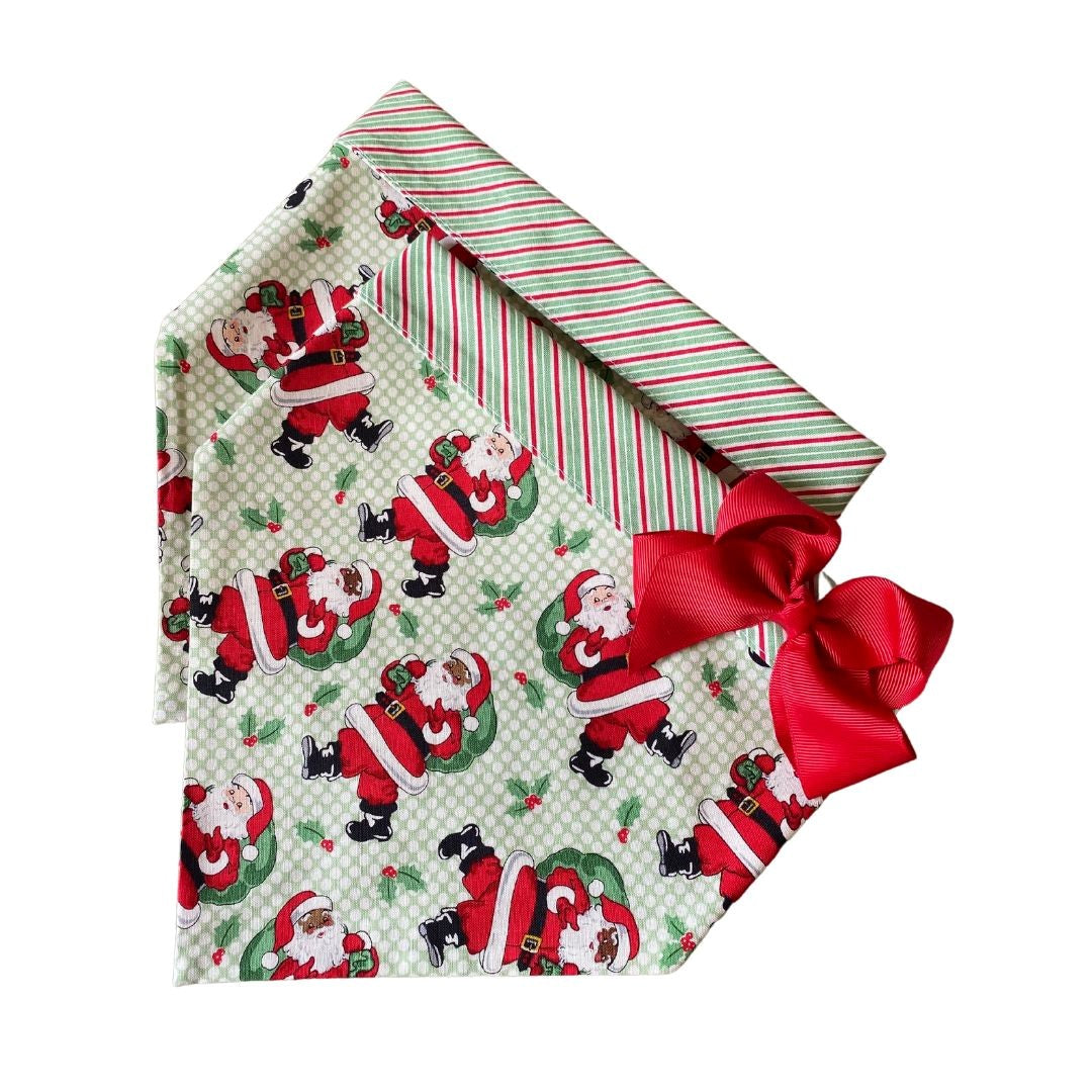 Santa & Holly, Green – Chloe and Max
