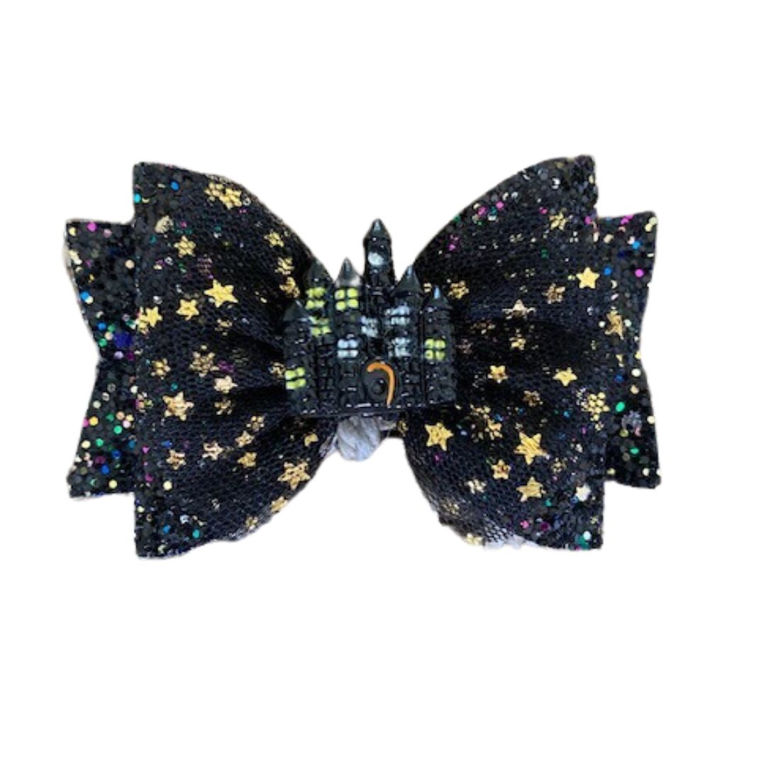 Witches Castle Bow – Chloe and Max